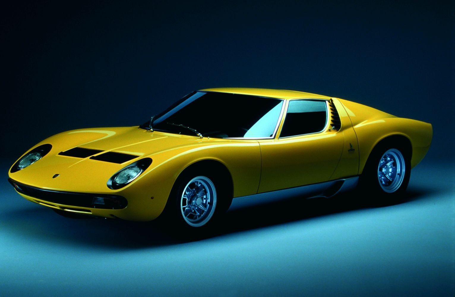 Lamborghini Miura technical specifications and fuel economy